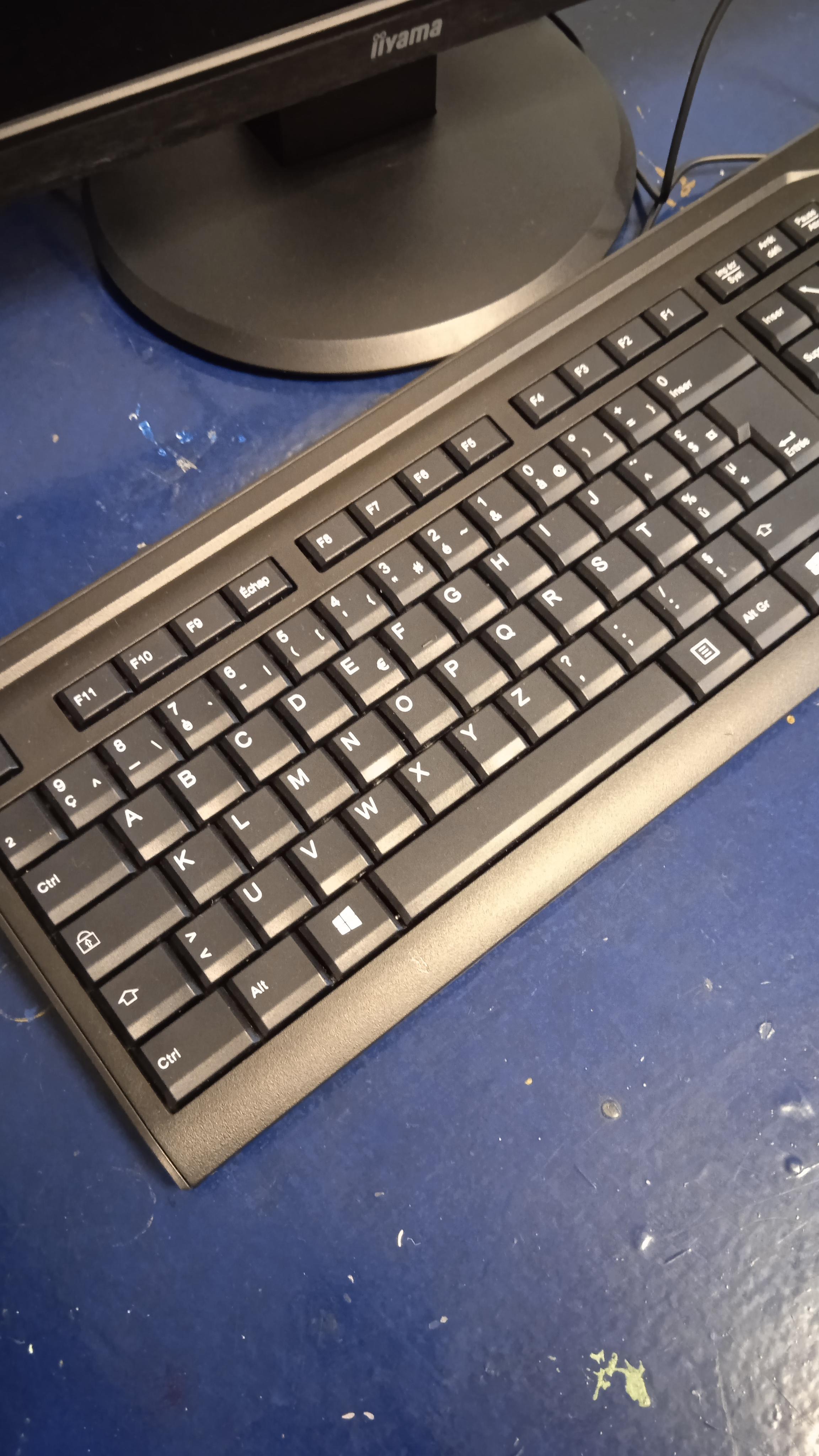 "My First Keyboard" type layout. GMK ABCD when? | Scrolller