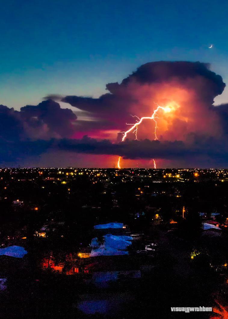 My first long exposure shot of lightning 🌩 - DJI Mavic Air | Scrolller