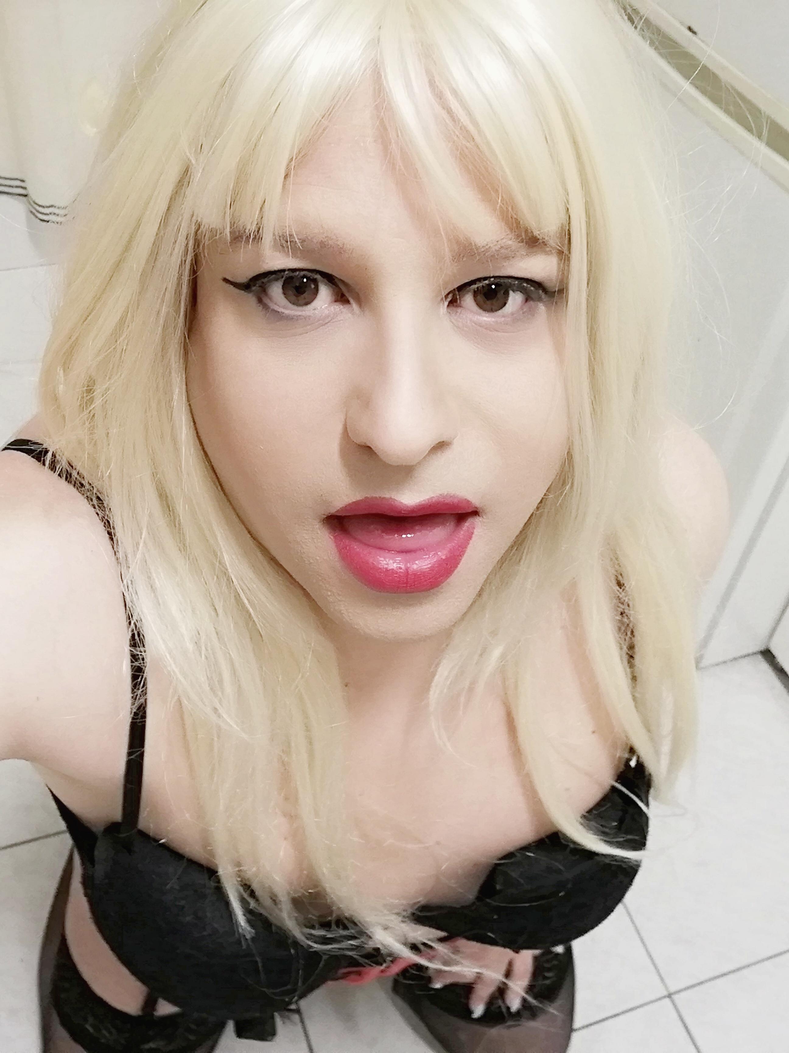 My first pic ever. Be gentle. | Scrolller