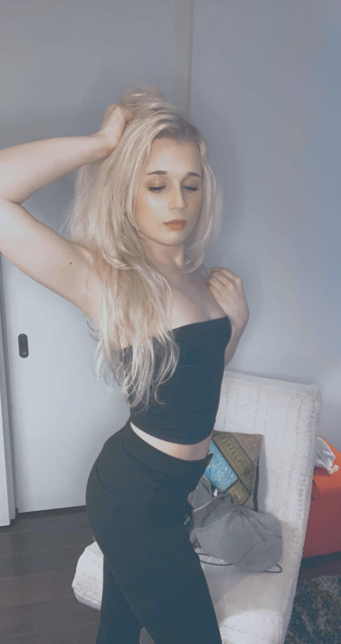 my friends helped pose me | Scrolller