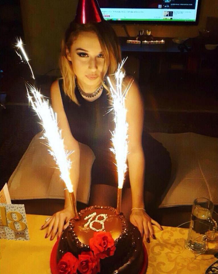 My gf from HS days on her 18th birthday | Scrolller