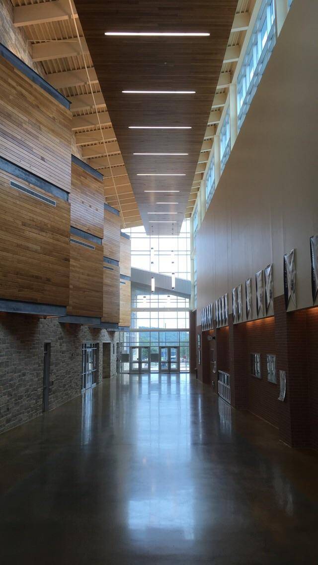 My high school’s main hallway | Scrolller