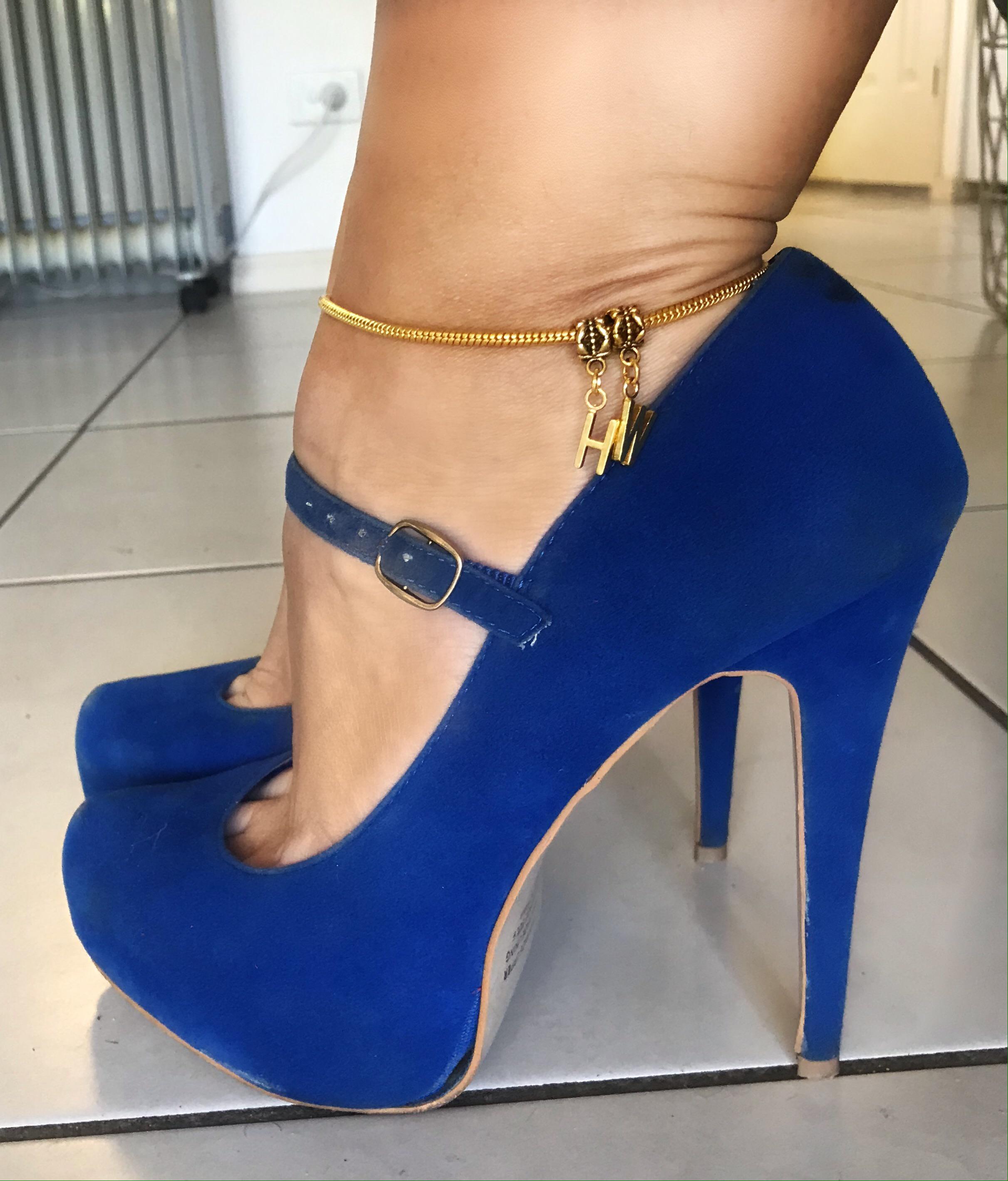 My Hotwife with her new anklet | Scrolller