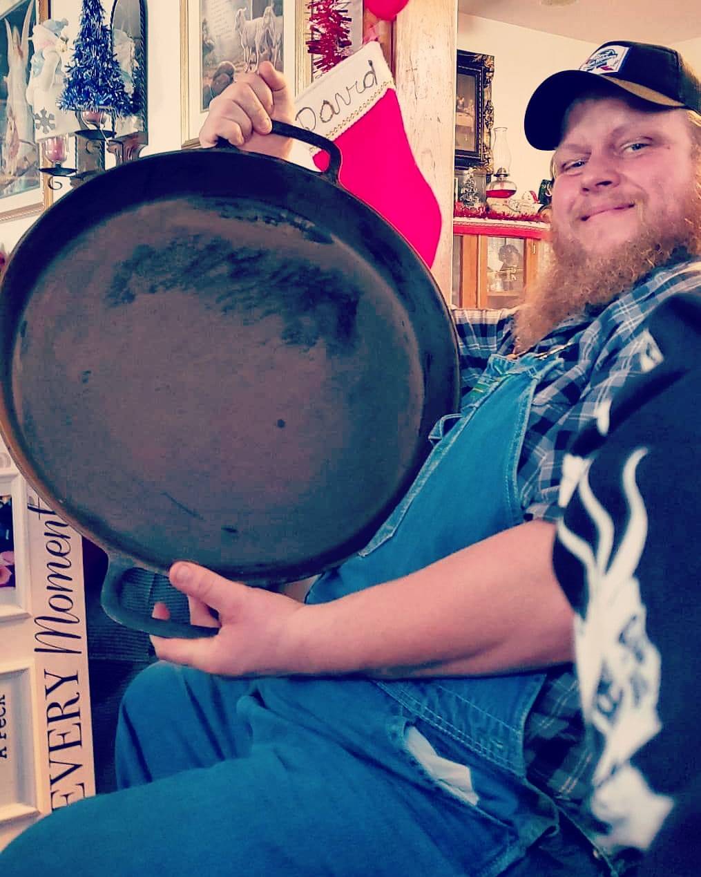 My husband got his holy grail of cast iron for Christmas 2019. Griswold #20 Hotel Skillet ...