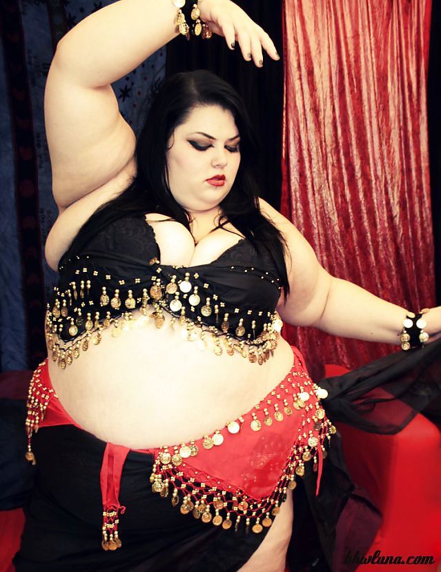My kind of belly dancer. | Scrolller