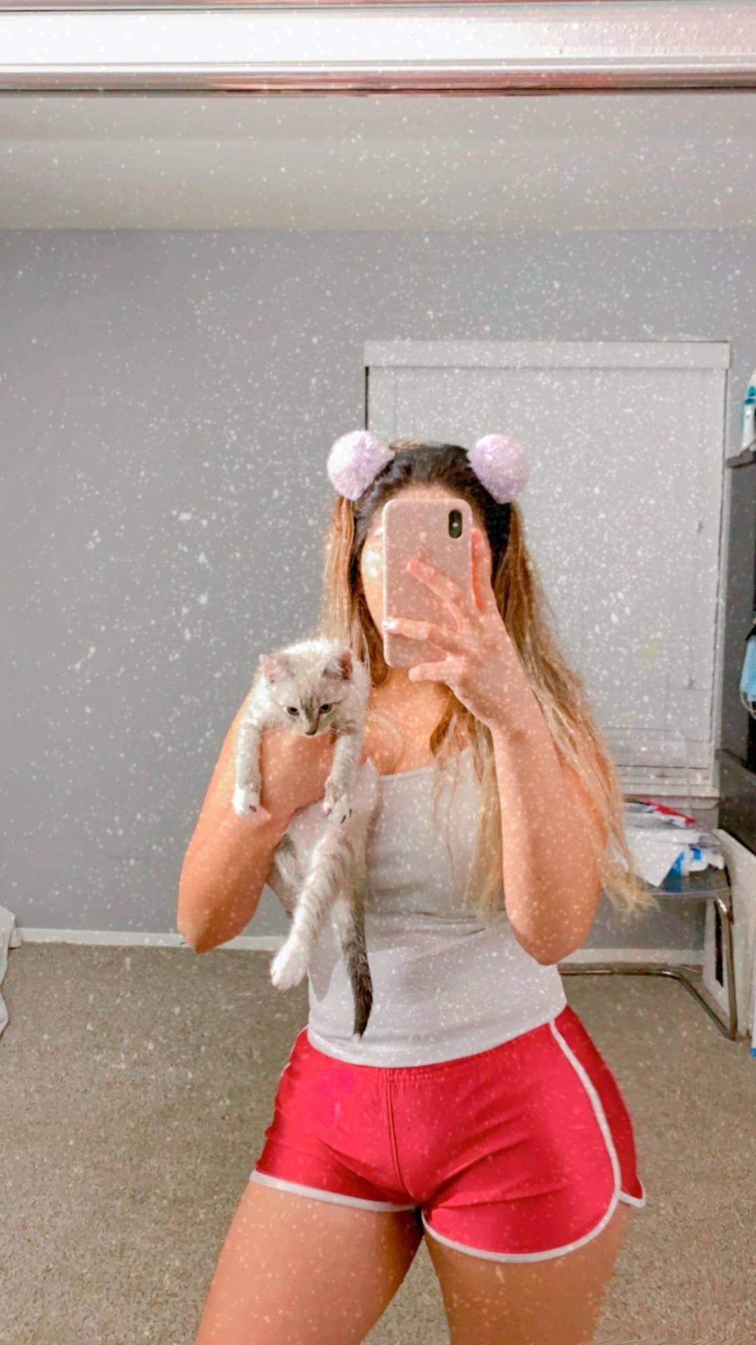 My kitty and my cameltoe 🐱 | Scrolller