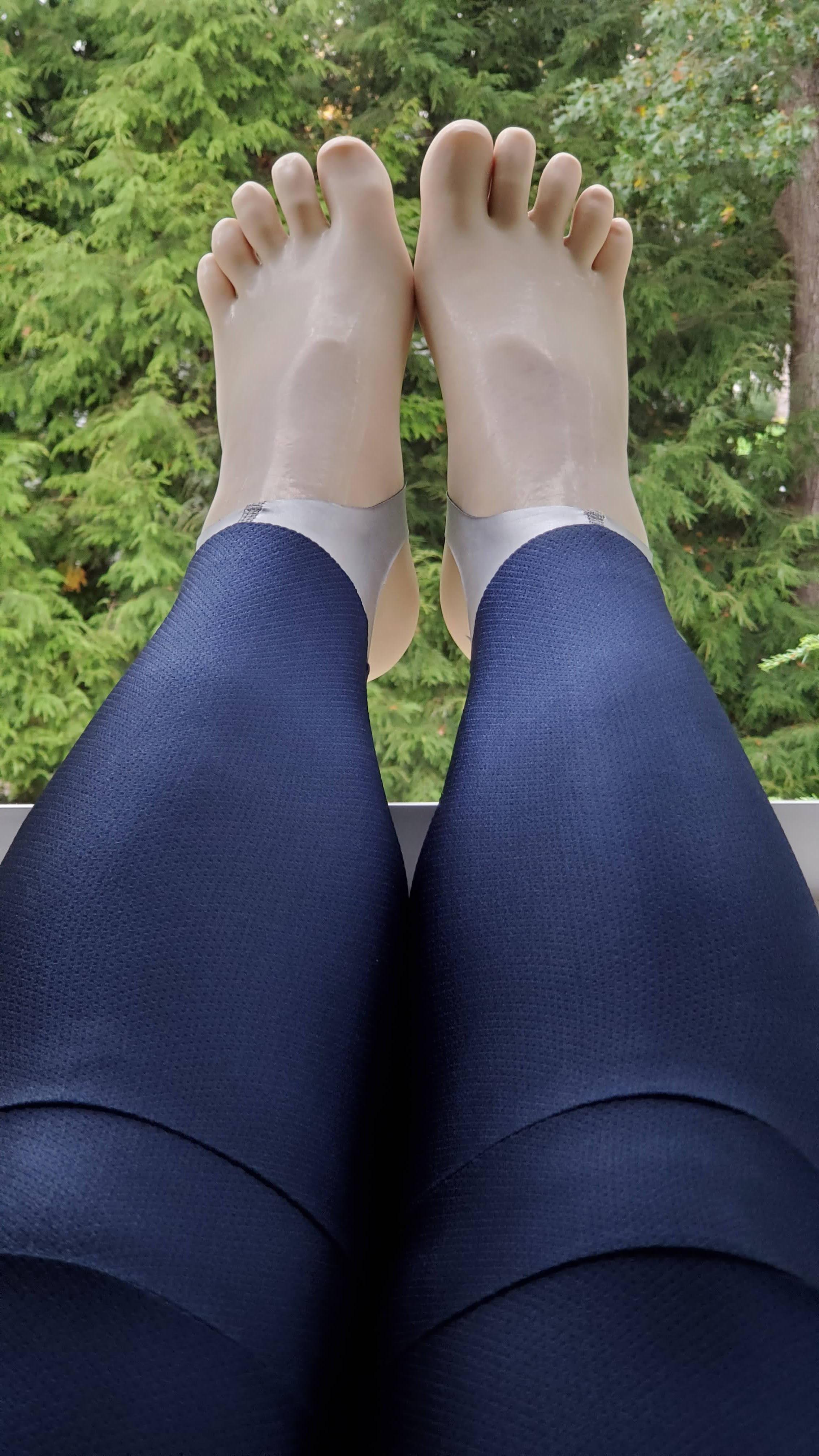 My Latest Latex Toe Socks Ivory White Scrolller