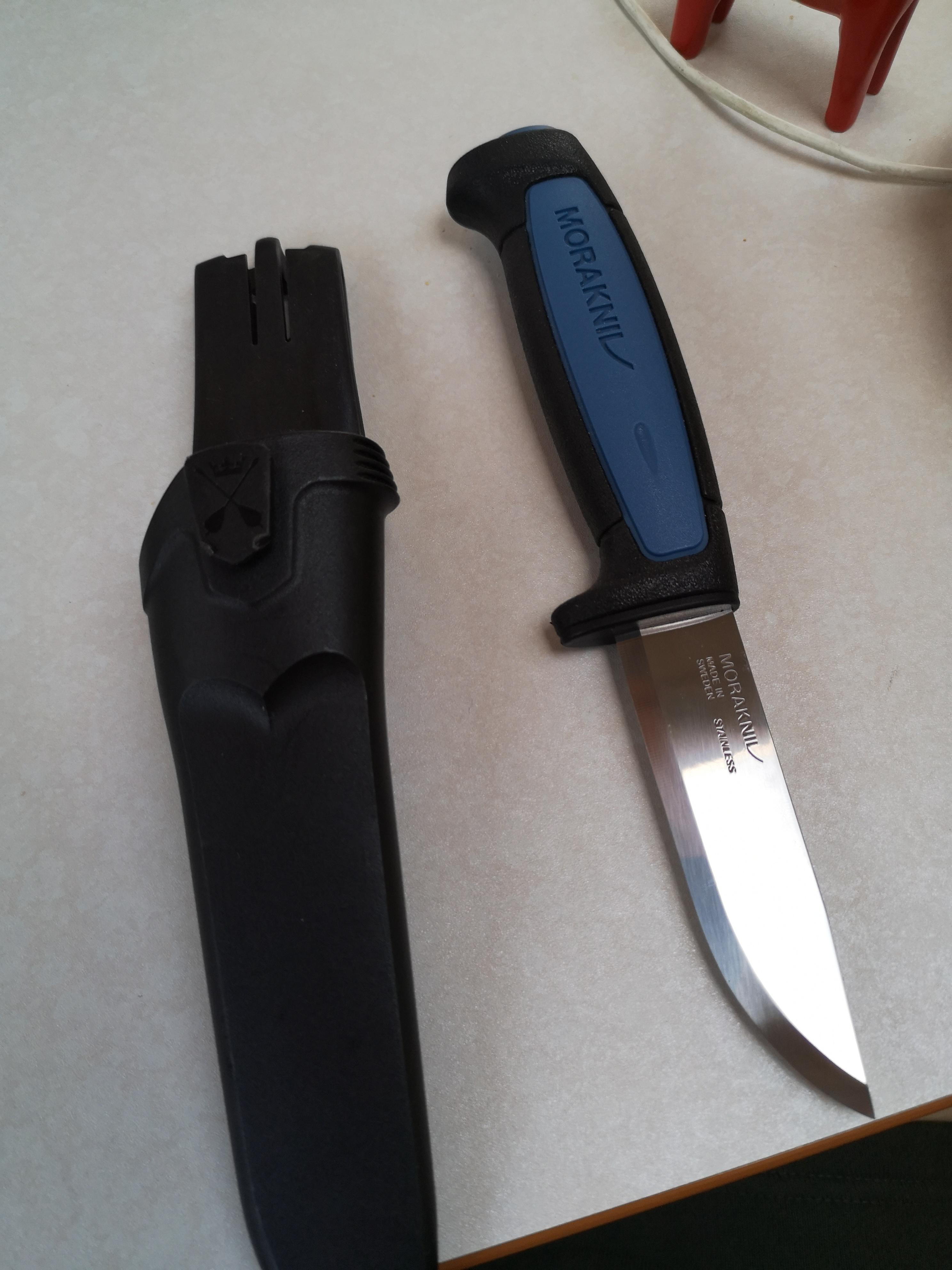 My little brothers first knife! He was so happy, he started crying out of joy lol | Scrolller