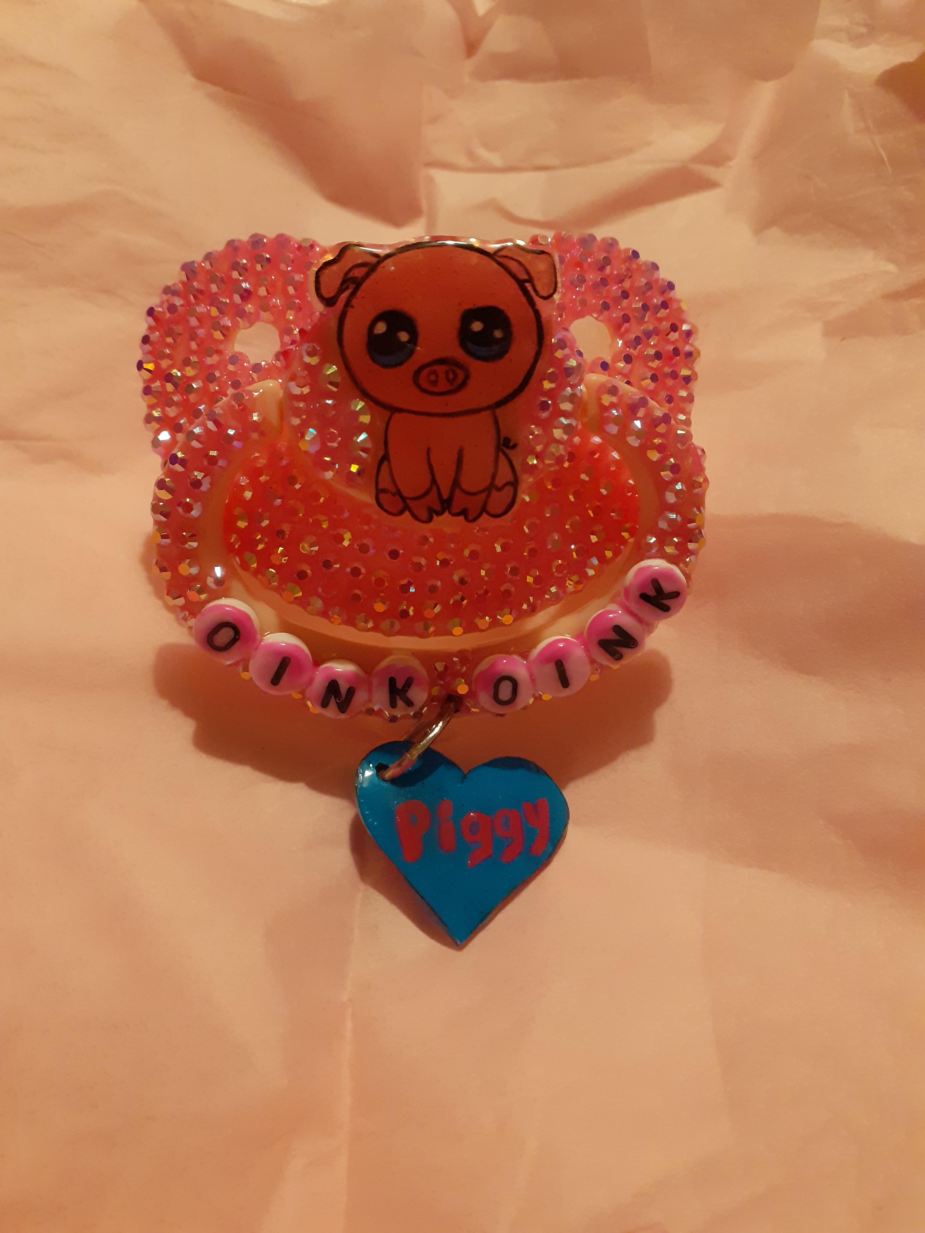 My main paci 🐷💖 | Scrolller