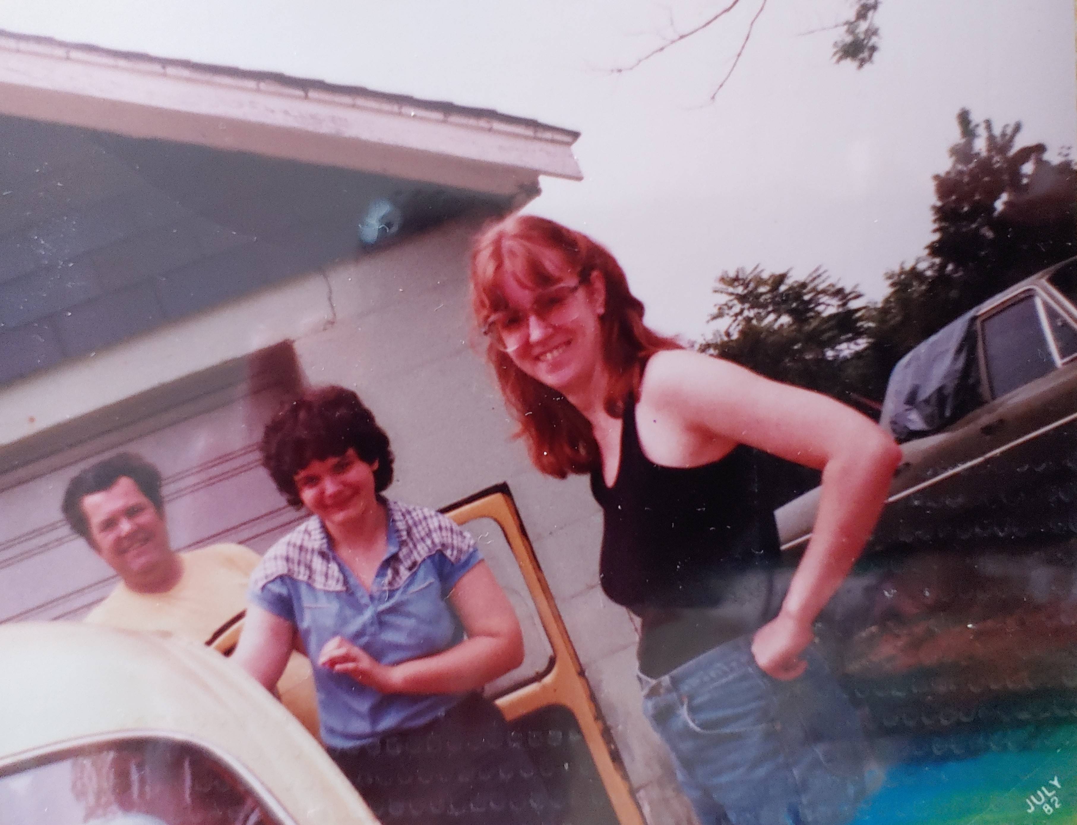 My mom, back in 1982. | Scrolller