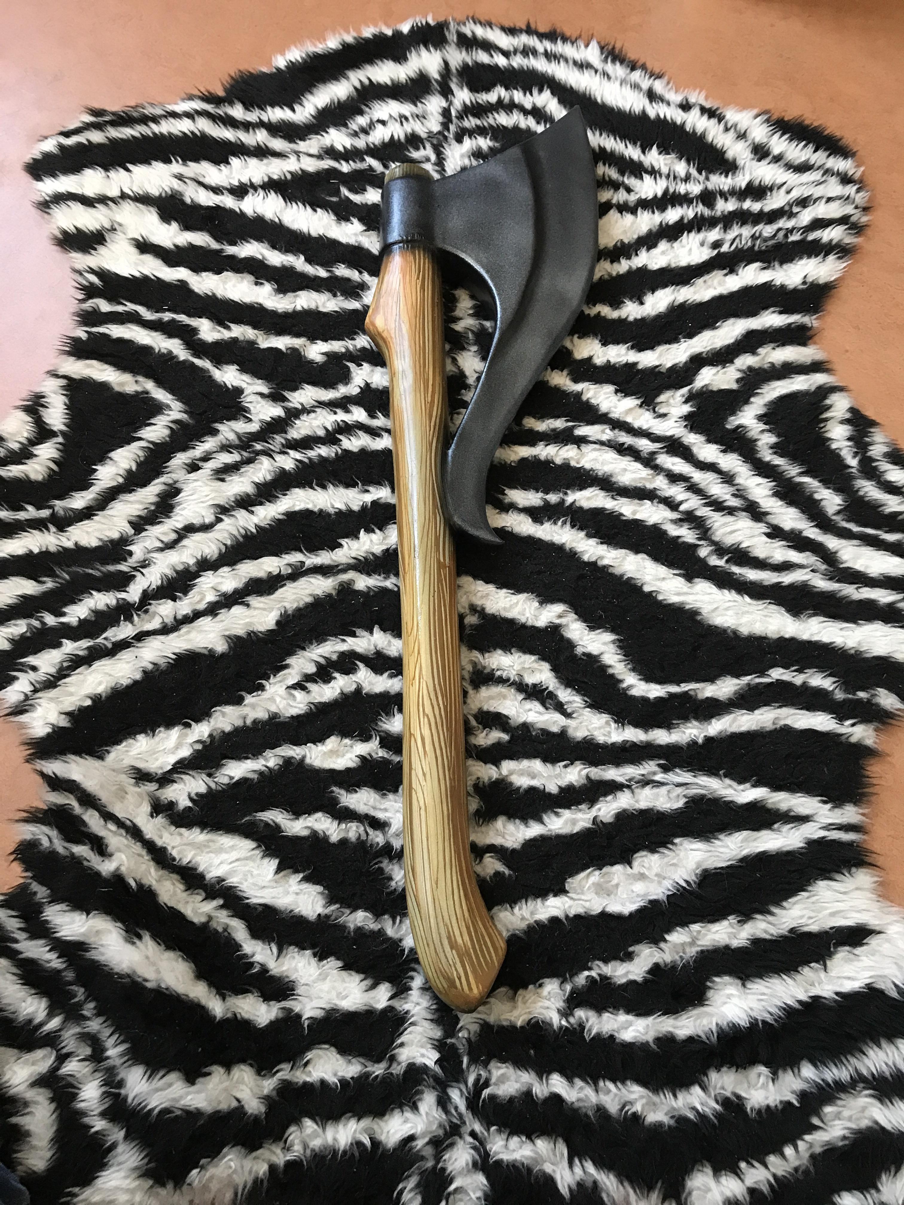 my new axe | Scrolller