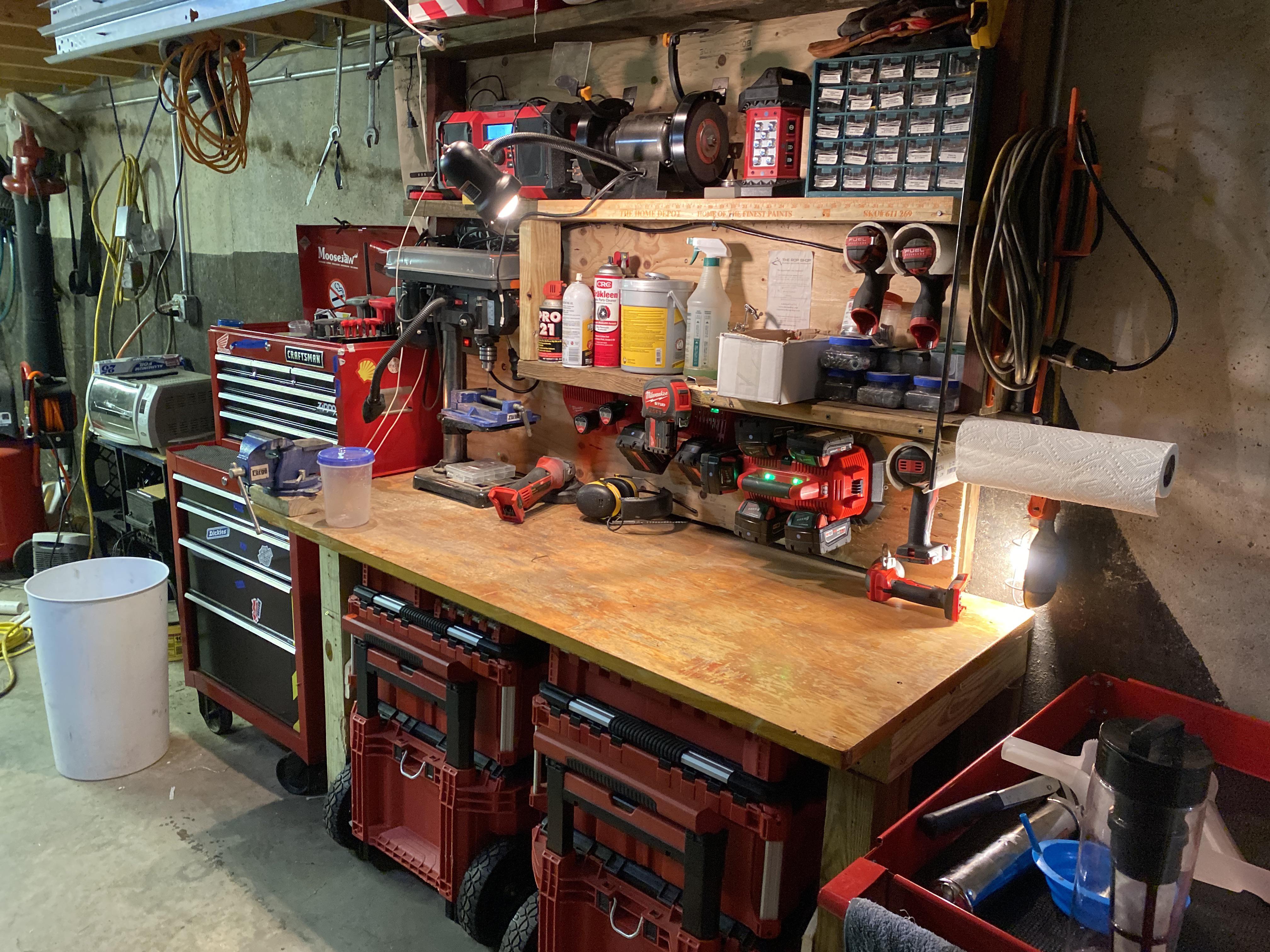 My new workbench | Scrolller