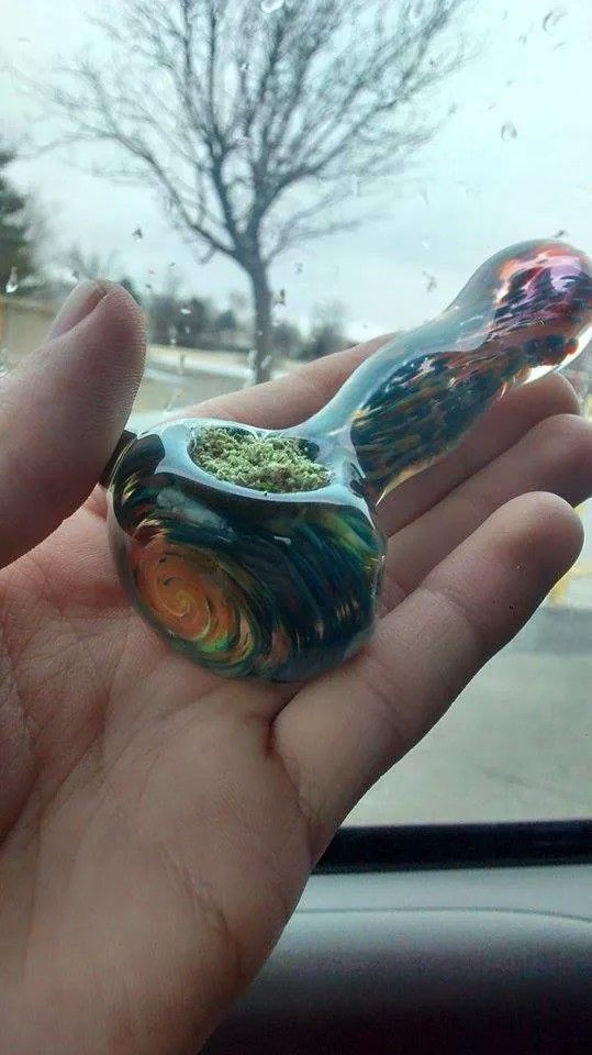 My pipe Van Gogh. | Scrolller