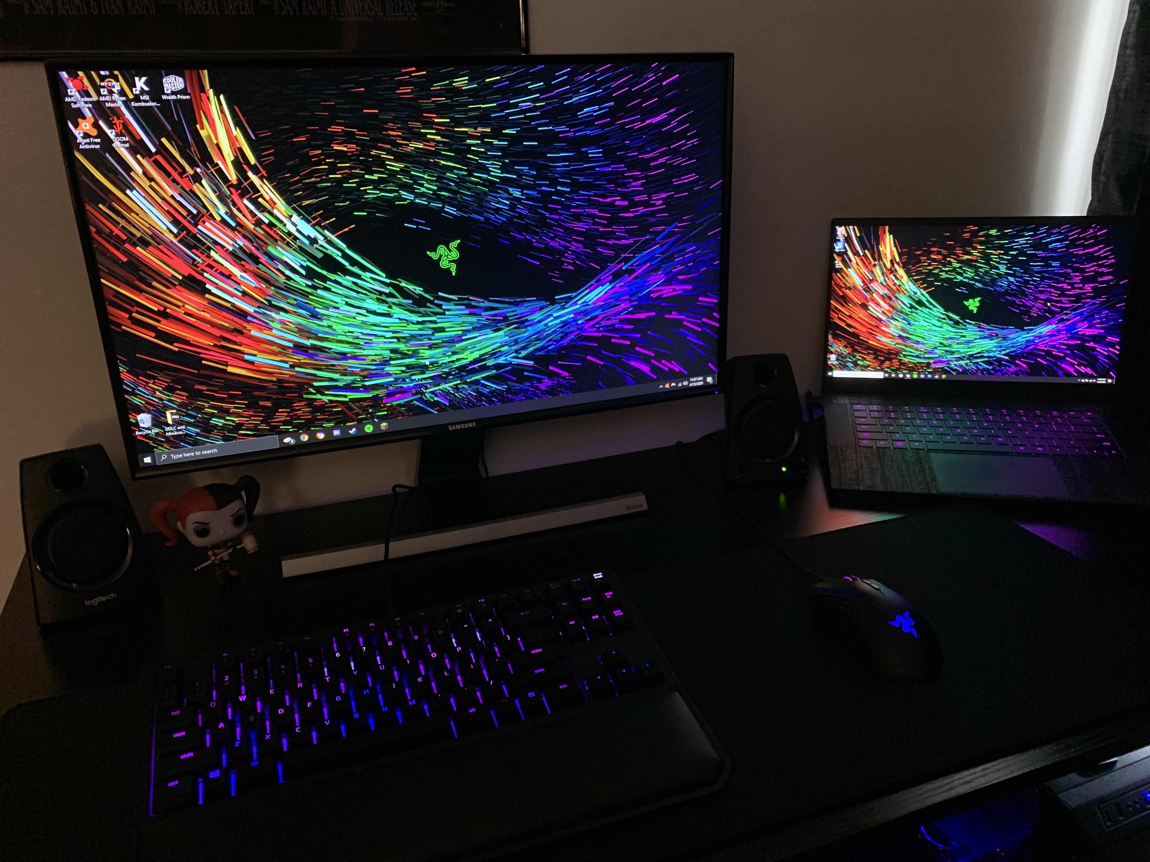 My setup | Scrolller