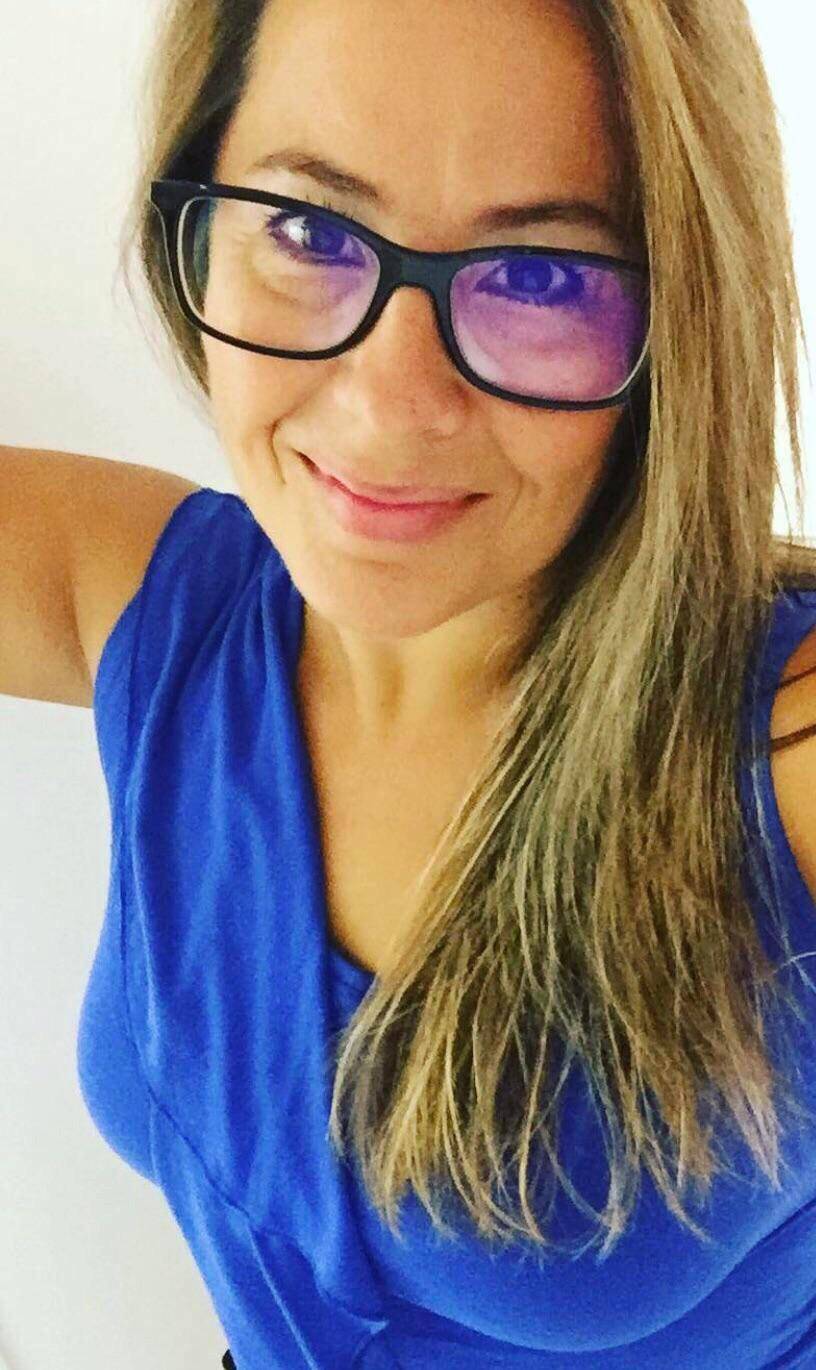 Sexxxy auntie 🤤 | Scrolller