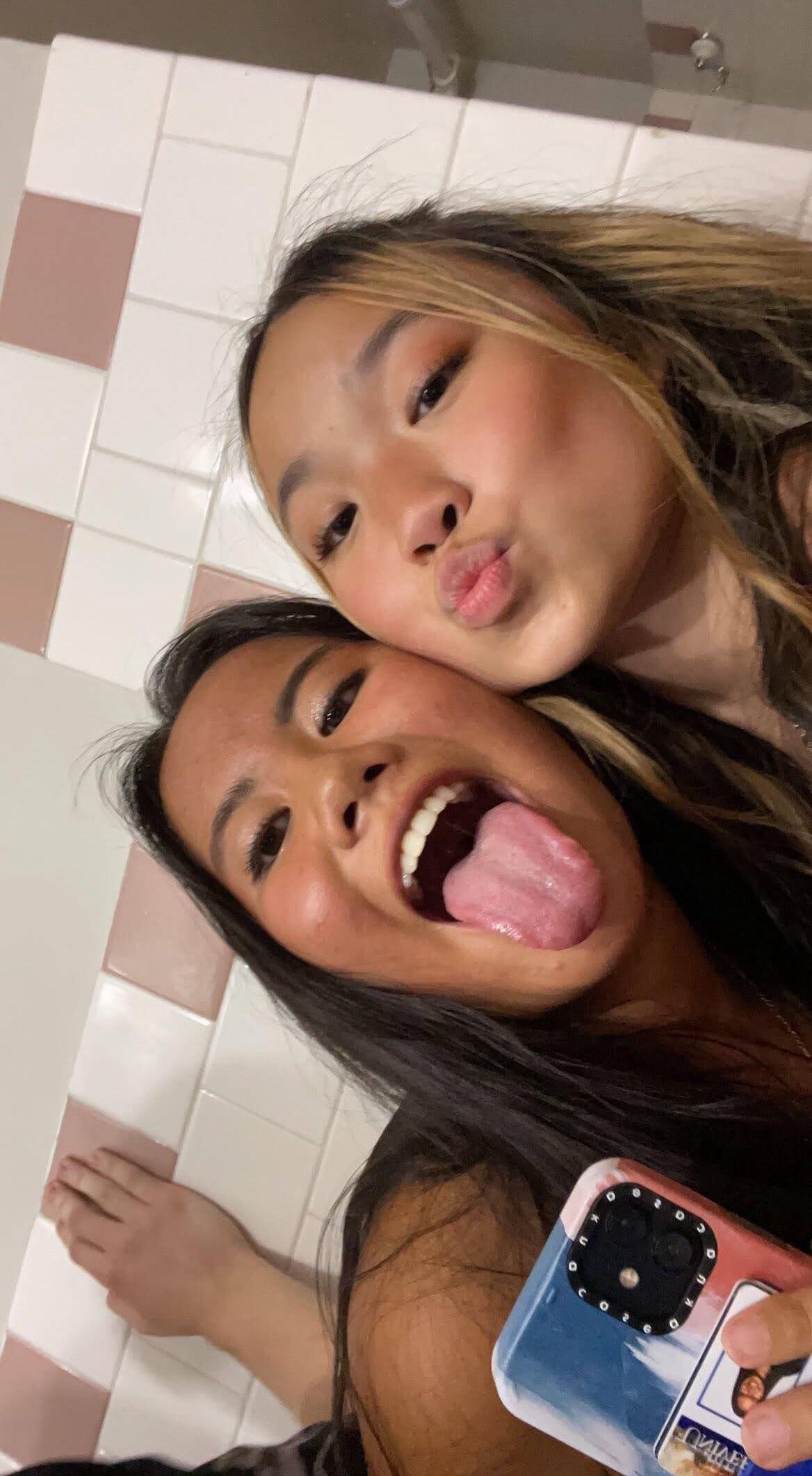 My sister and her roommate | Scrolller