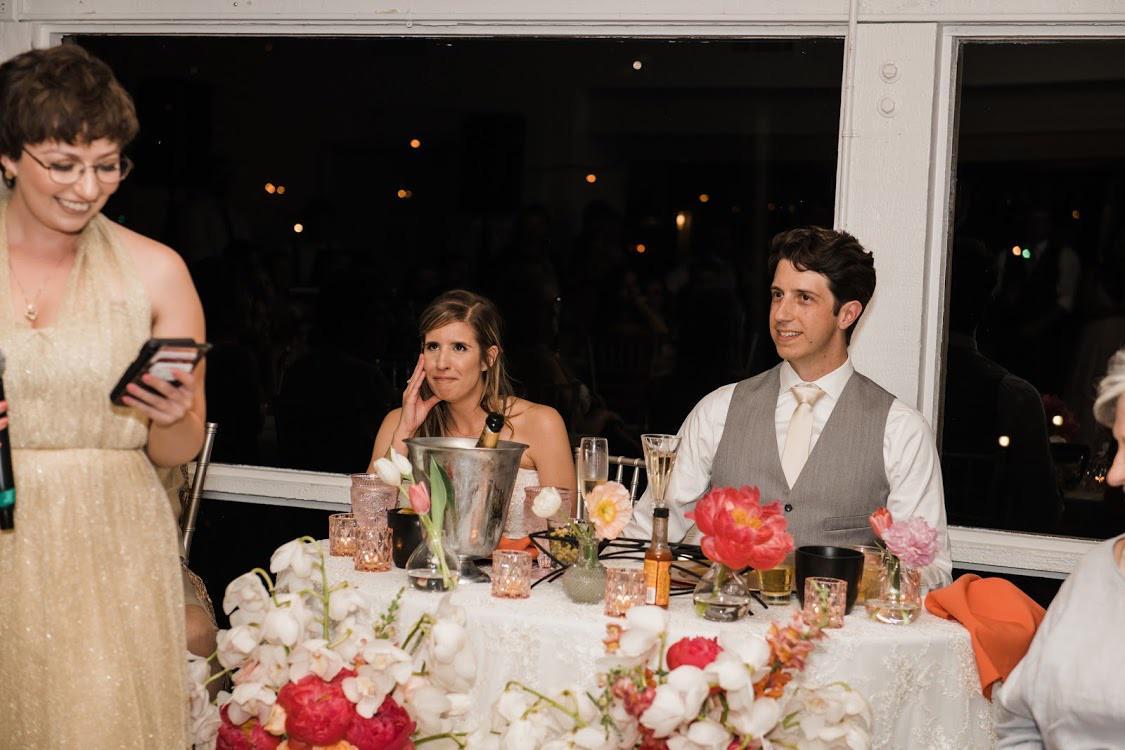 my sister mirin me giving my maid of honor speech at her wedding | Scrolller