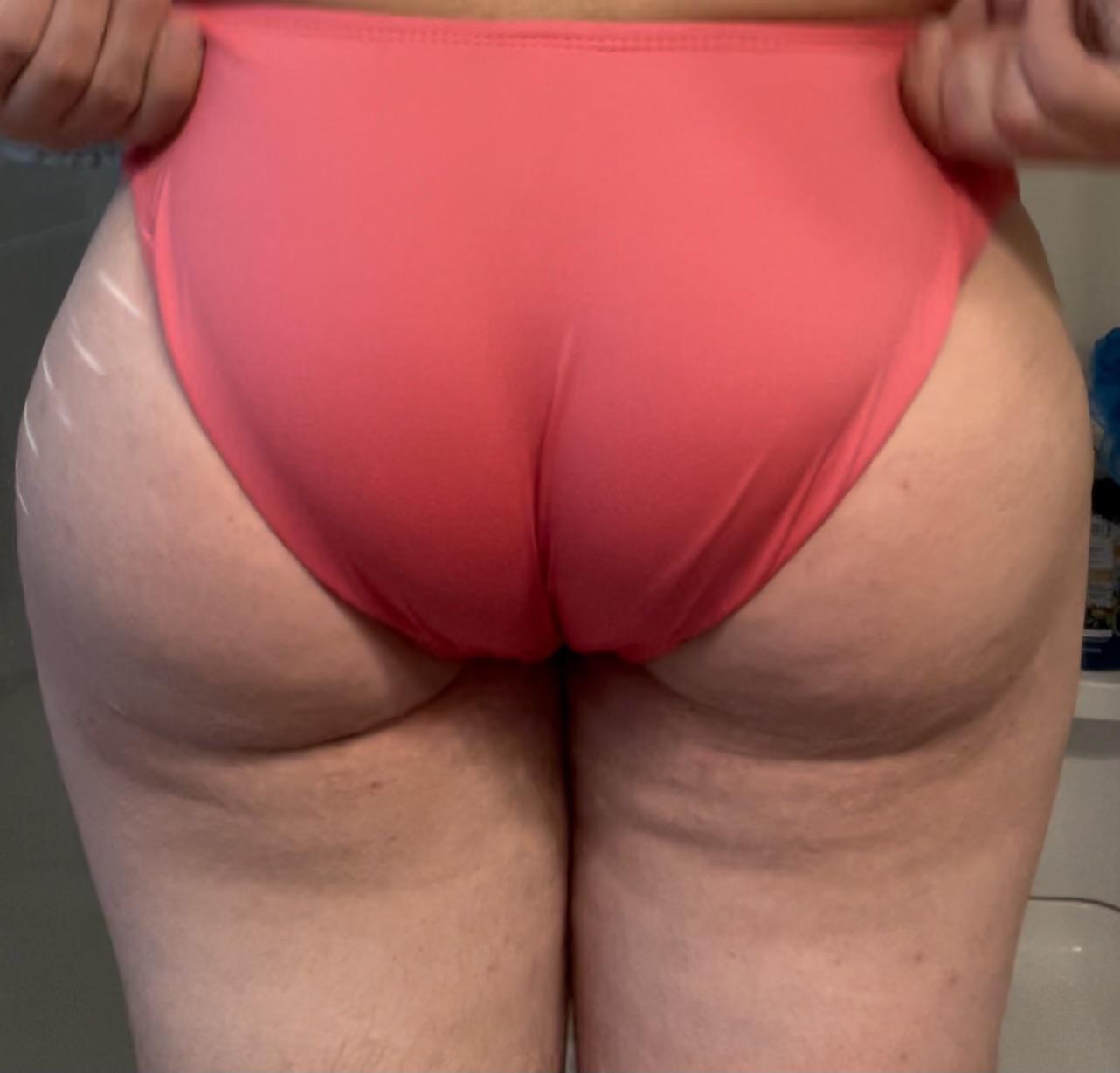 My sisters bottoms | Scrolller