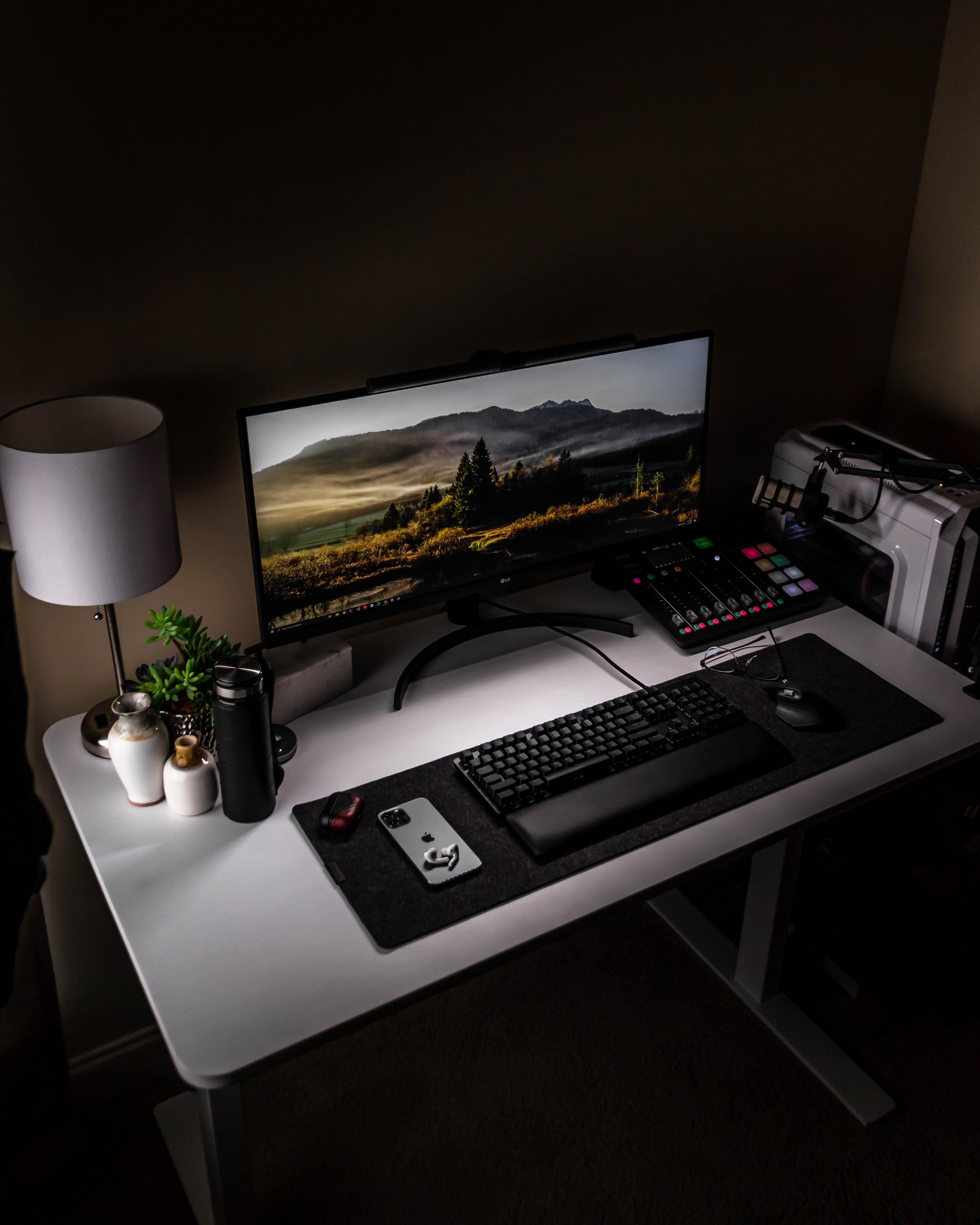 My Studying/Working Setup | Scrolller