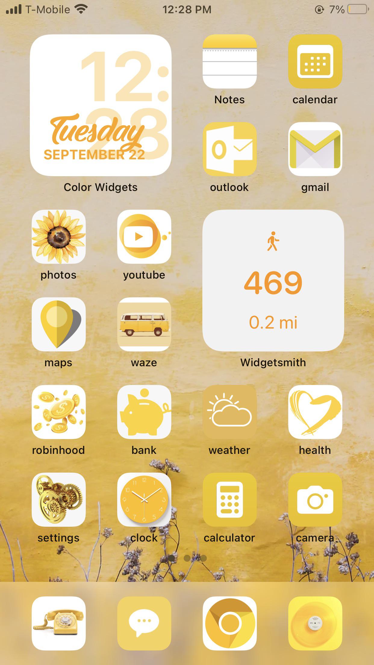 My Yellow Home Screen 🌞 | Scrolller