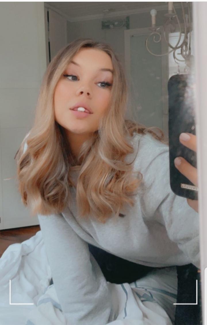 My younger sister | Scrolller