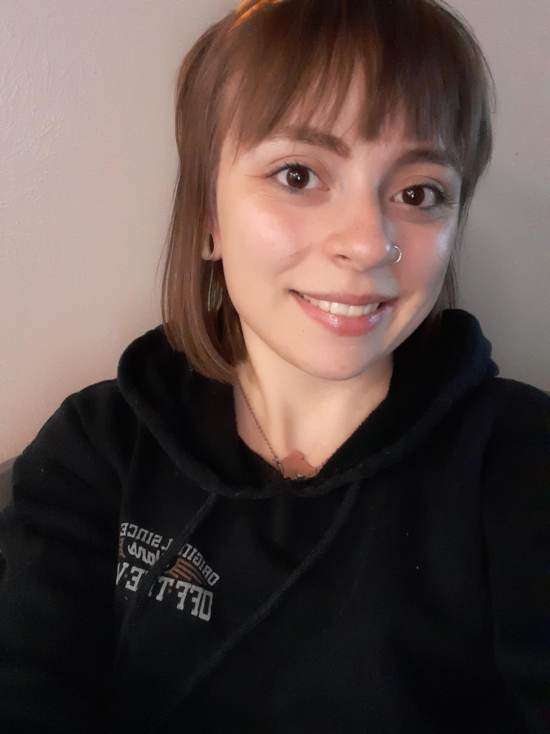 Naked faced (F25) don't mind my sleep deprived eyes. | Scrolller