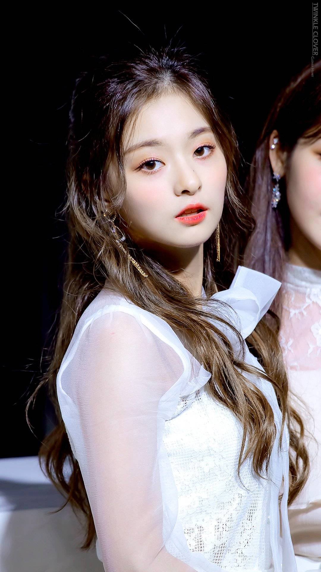 Staring Nagyung | Scrolller