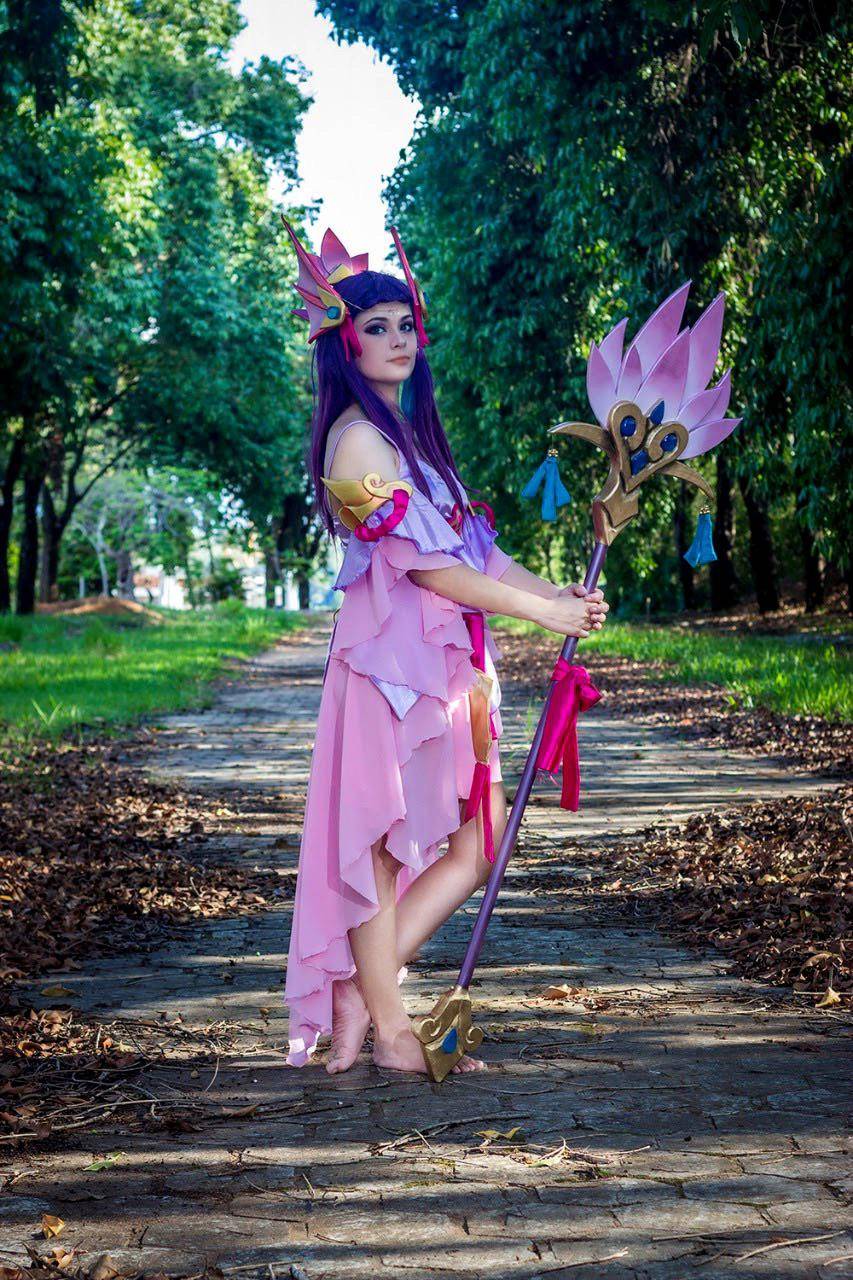 Nami Splendid Staff cosplay by: ary._.art | Scrolller