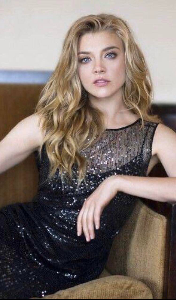 Natalie Dormer Scrolller