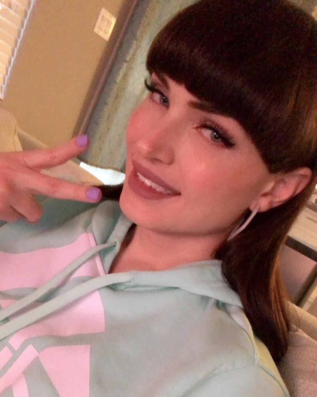 Natalie Mars | Scrolller