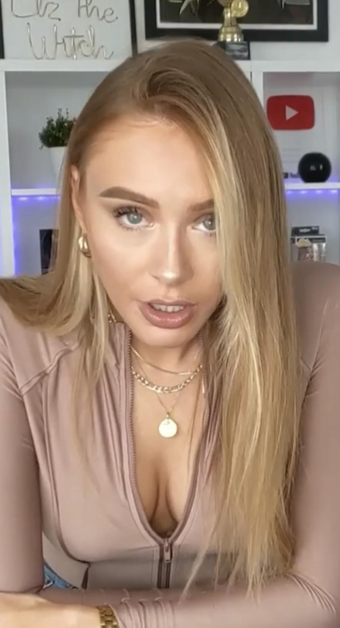 Naughty Ellie 😈 | Scrolller