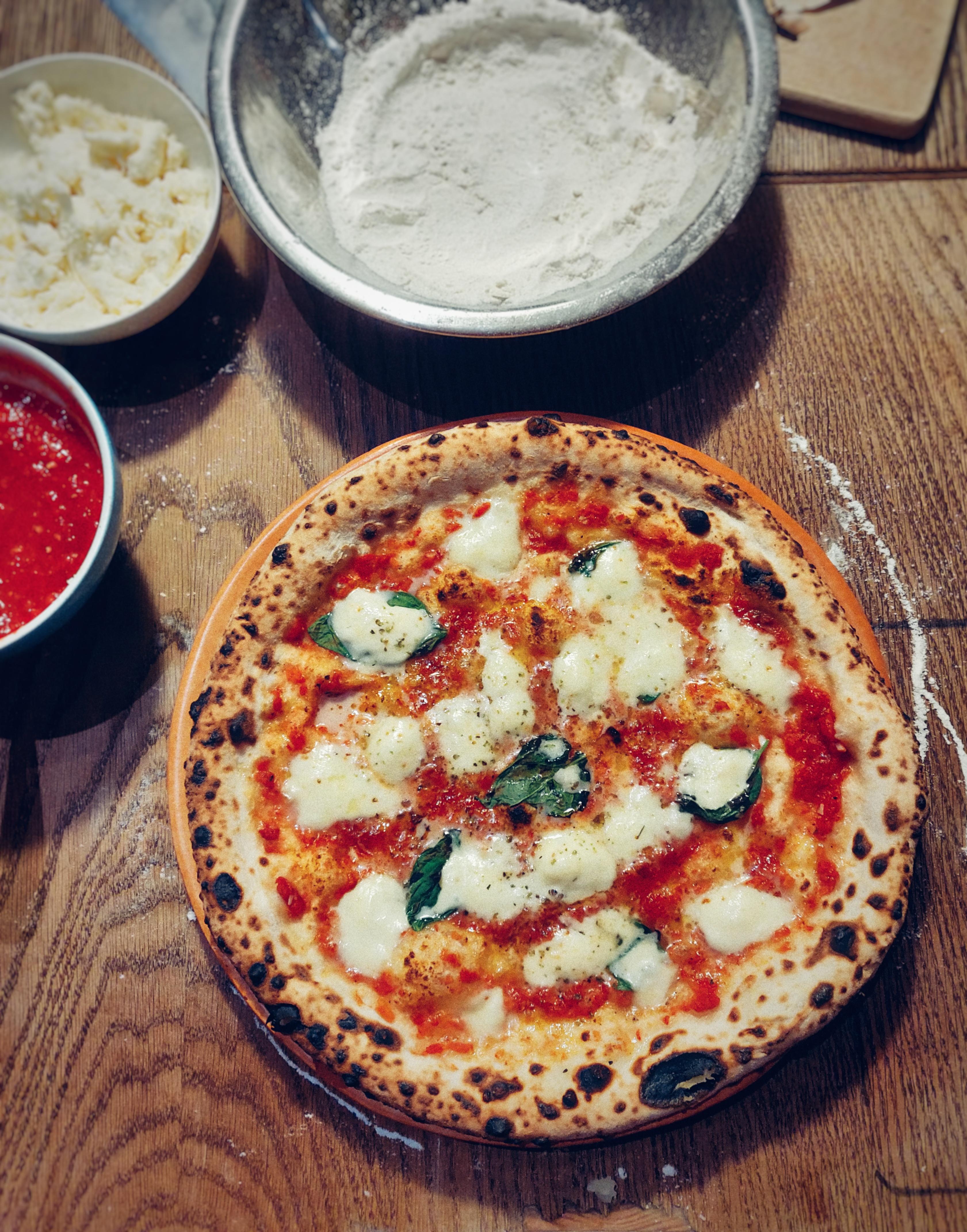 Neapolitan Margherita | Scrolller