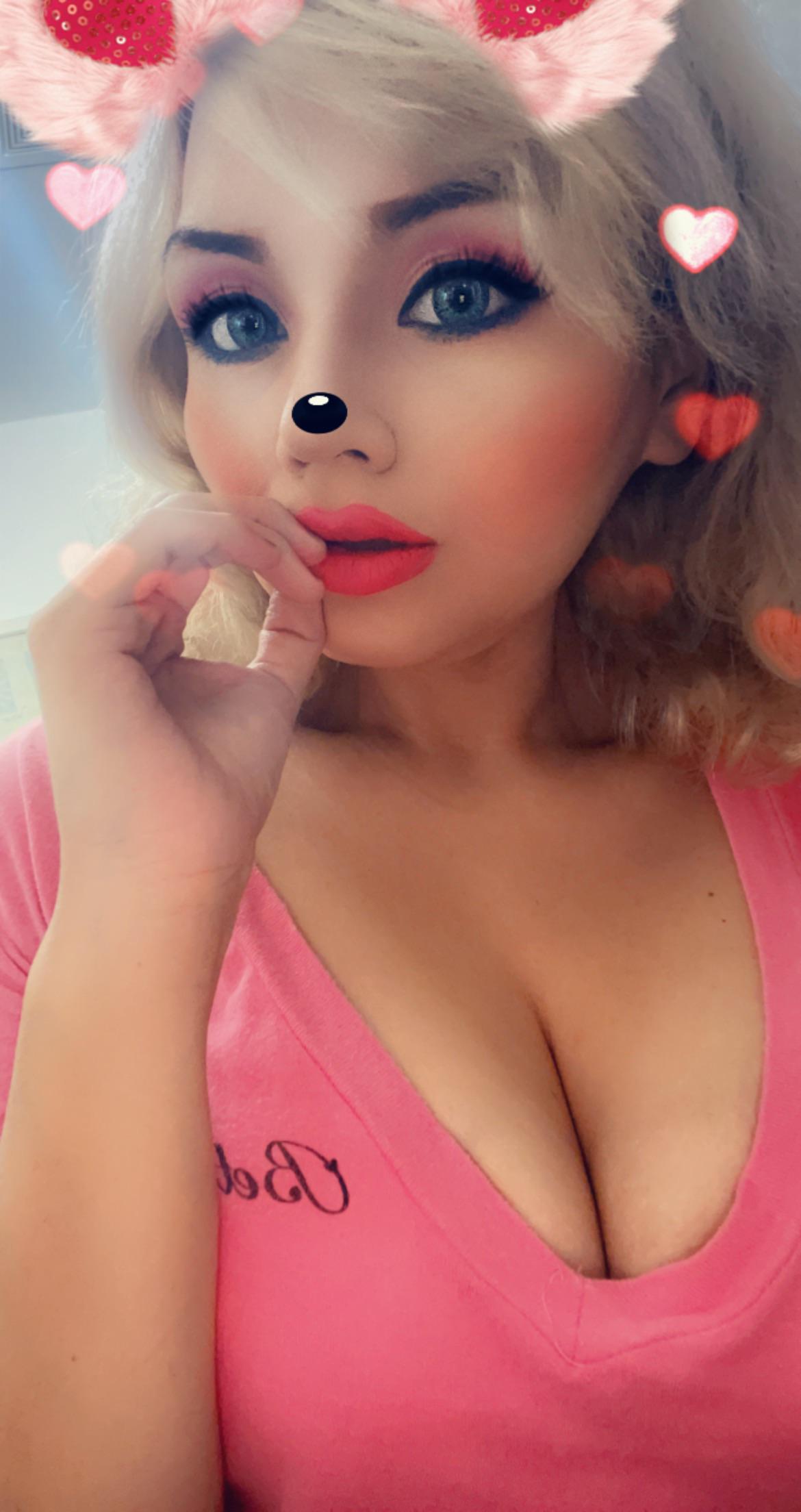 Need bigger boobs 🤷🏼‍♀️ | Scrolller