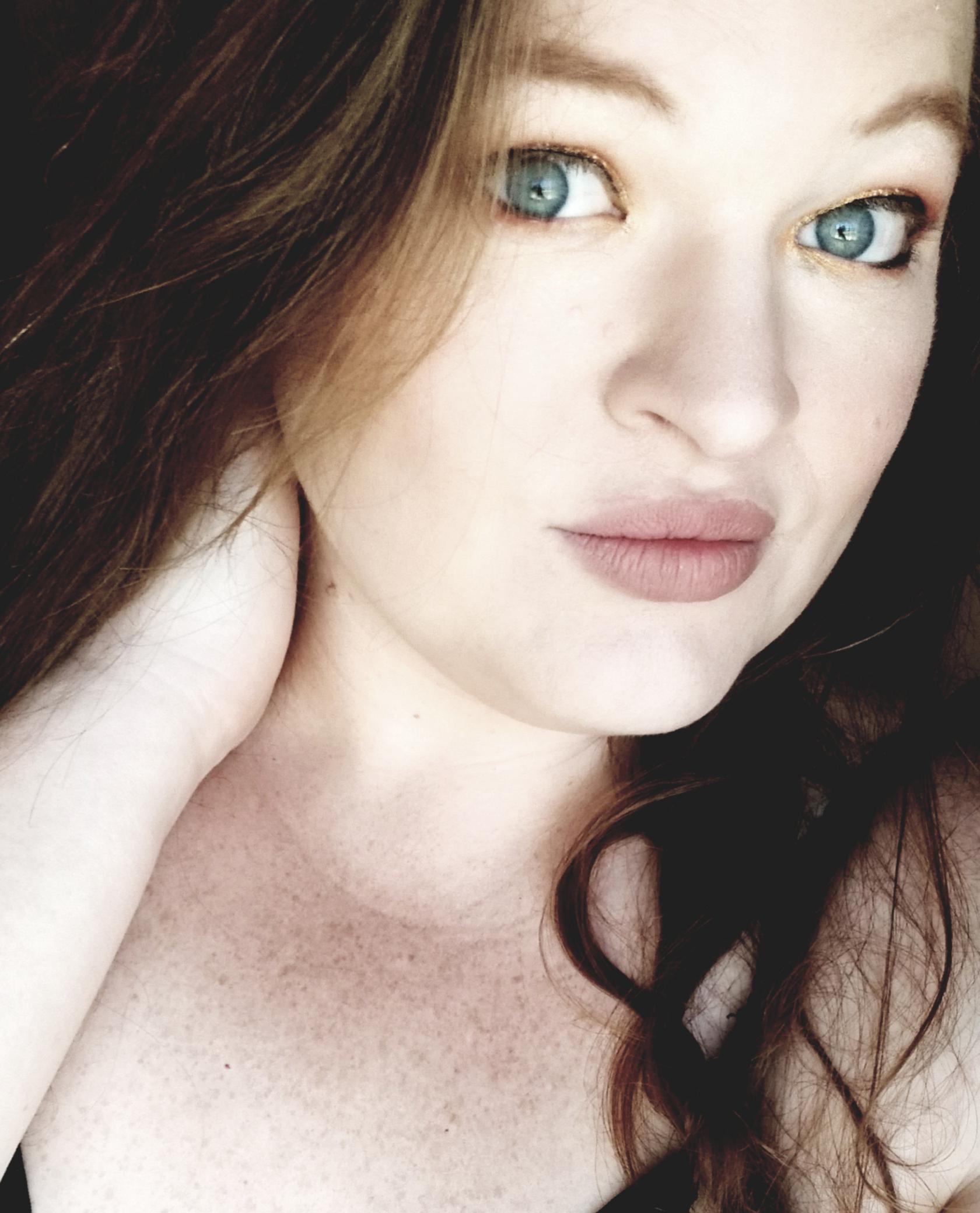 Need my neck rubbed. I gotta kink. | Scrolller