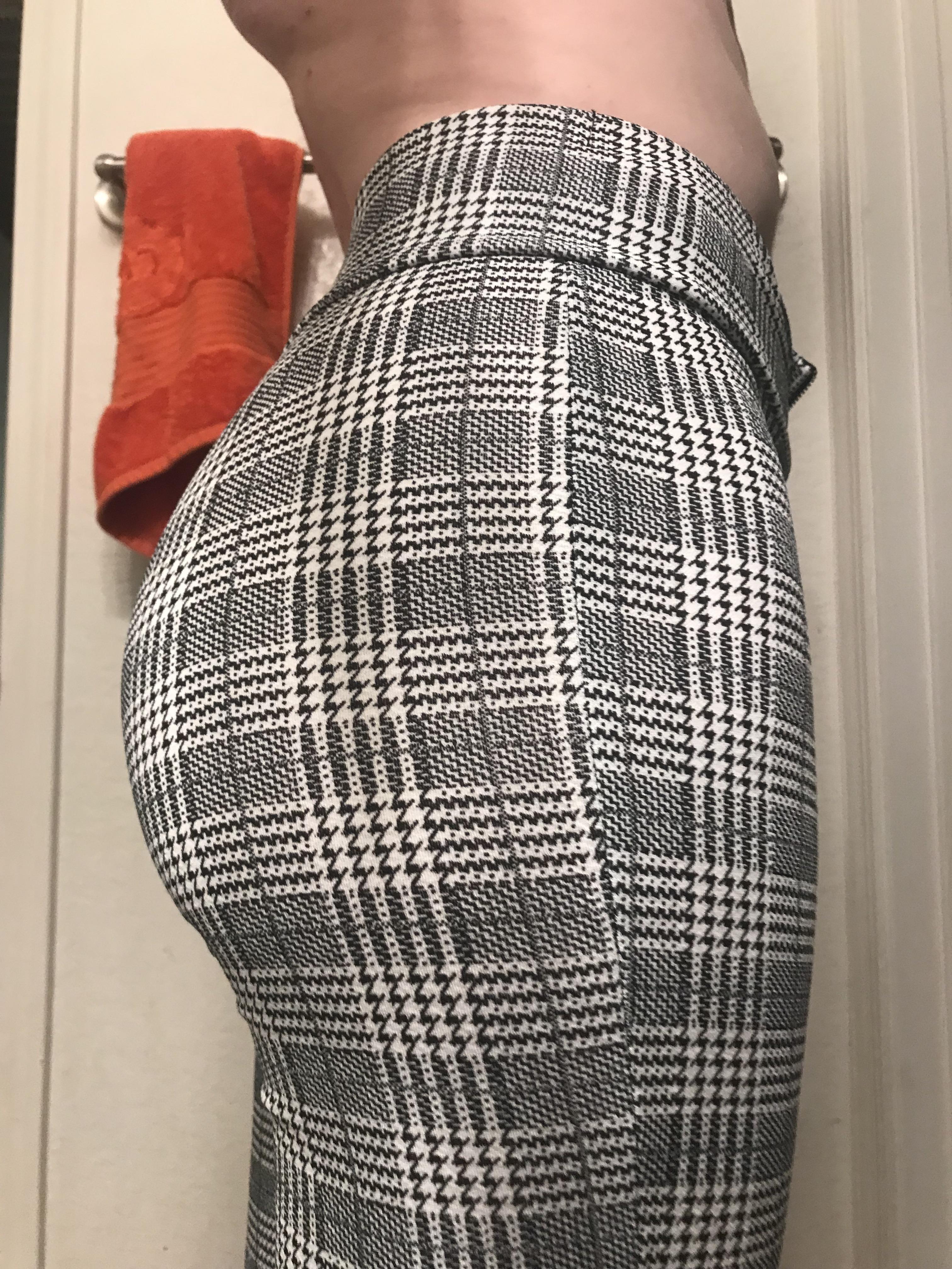 Got new pants I think my ass is a little too noticeable in them 💕 | Scrolller
