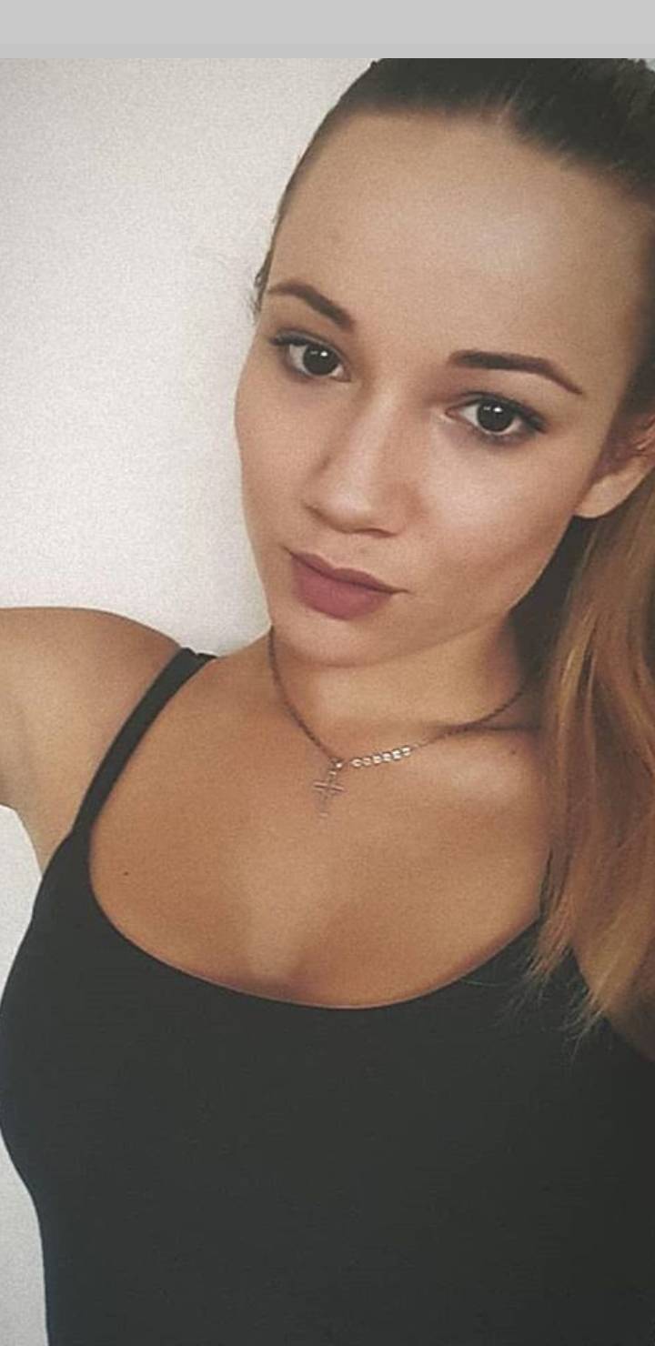 Needs a choking | Scrolller