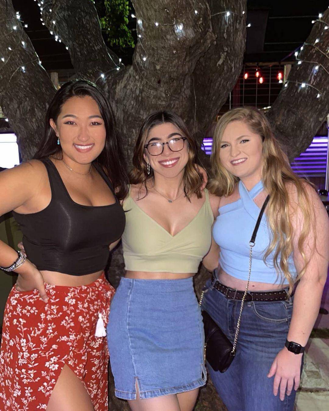 Nerdy babes | Scrolller