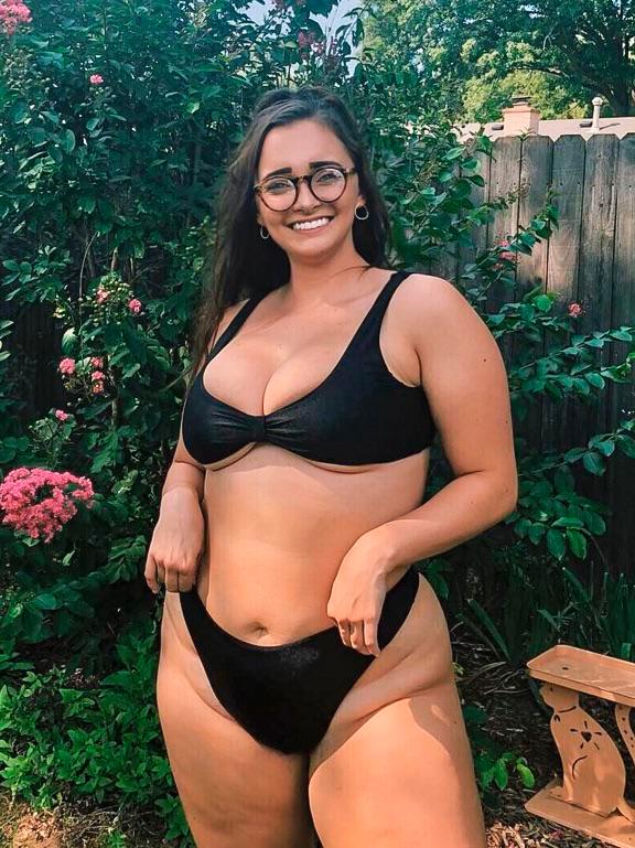 Nerdy Thicc | Scrolller