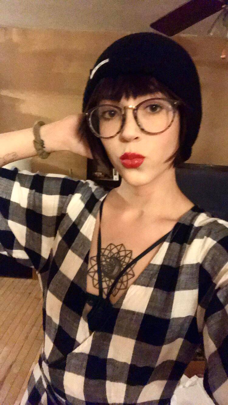 New glasses oueeee | Scrolller