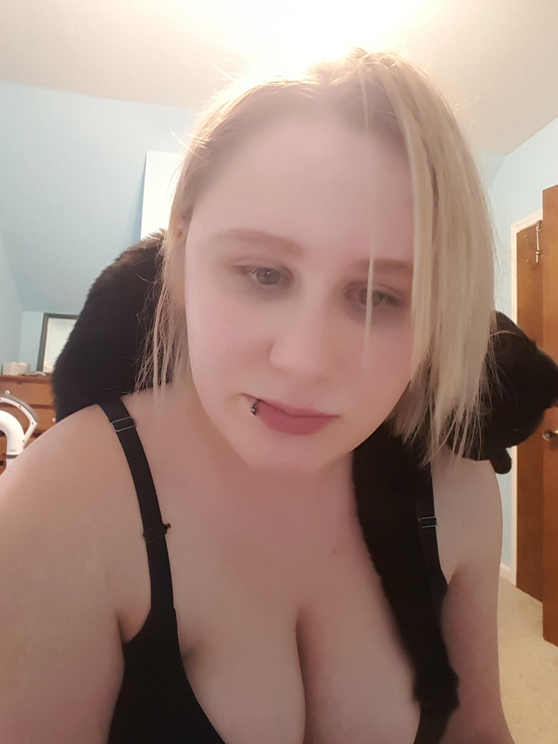 New here. 23 bratty sub offering online gfe. Send me a pm and we'll chat. | Scrolller