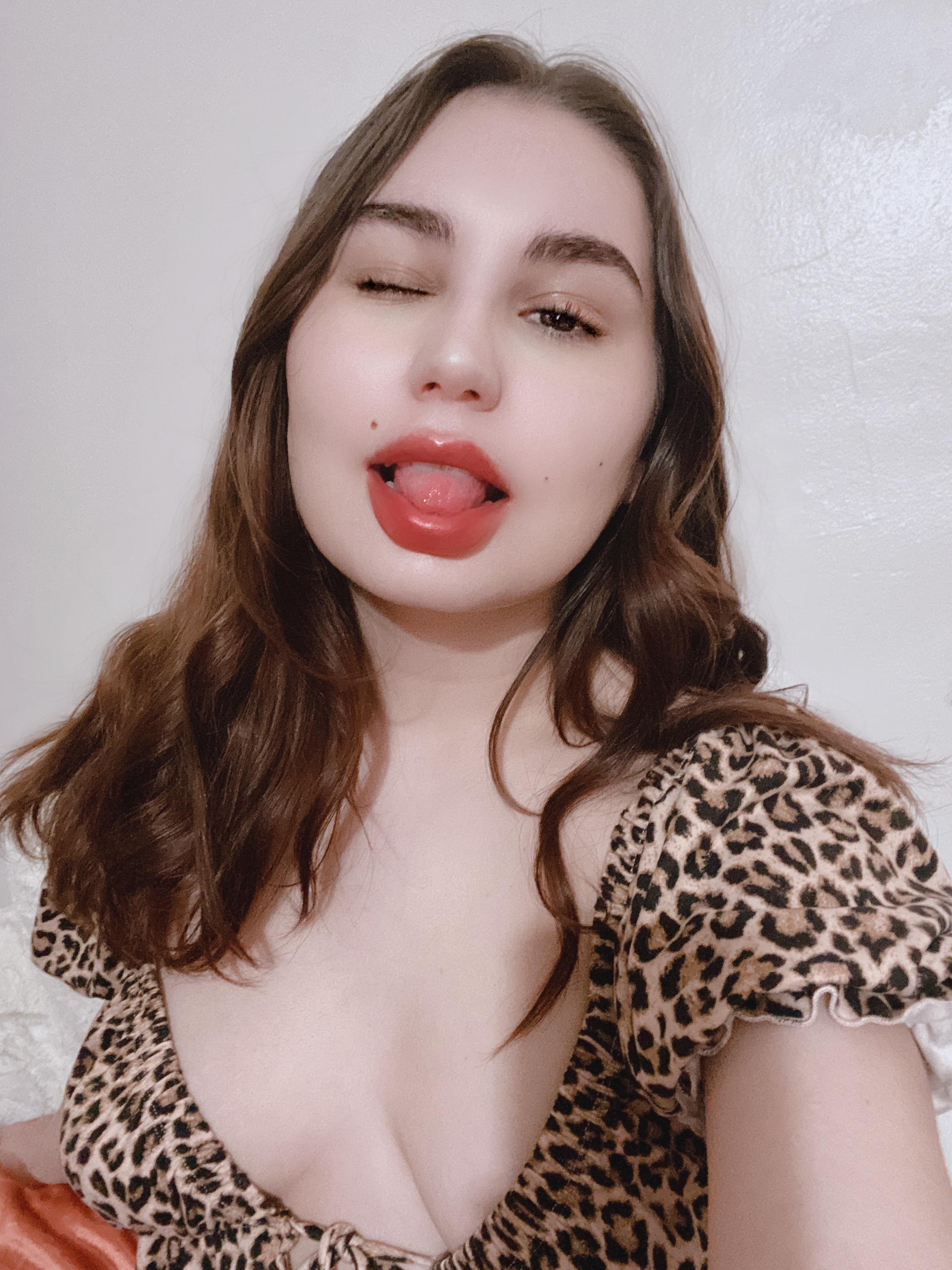 New here 😜 | Scrolller