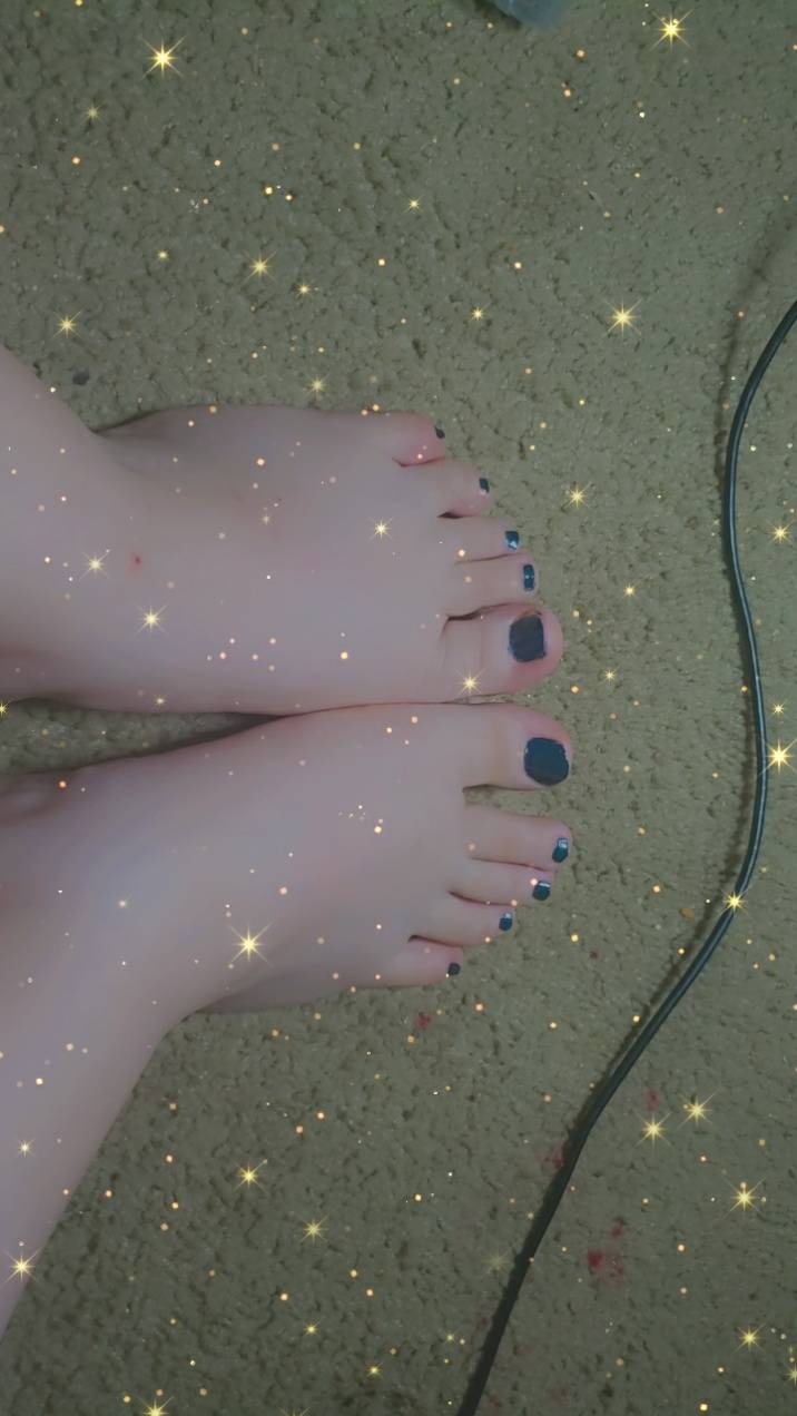 New nail polish 👻 | Scrolller