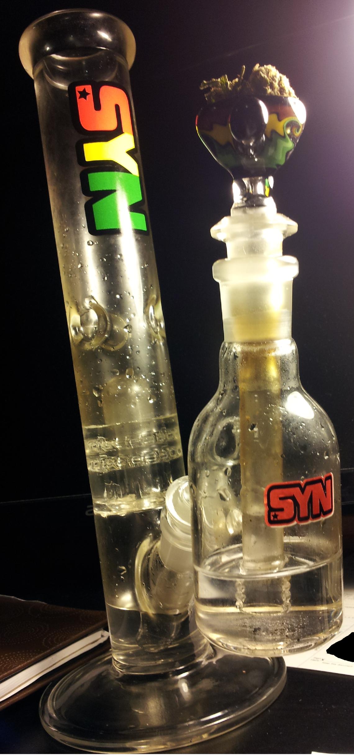 New SYN tube with an ash catcher and a matching slider from a local glass blower. What do you ...