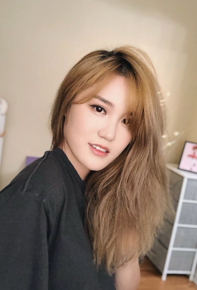 New Twitter pic | Scrolller