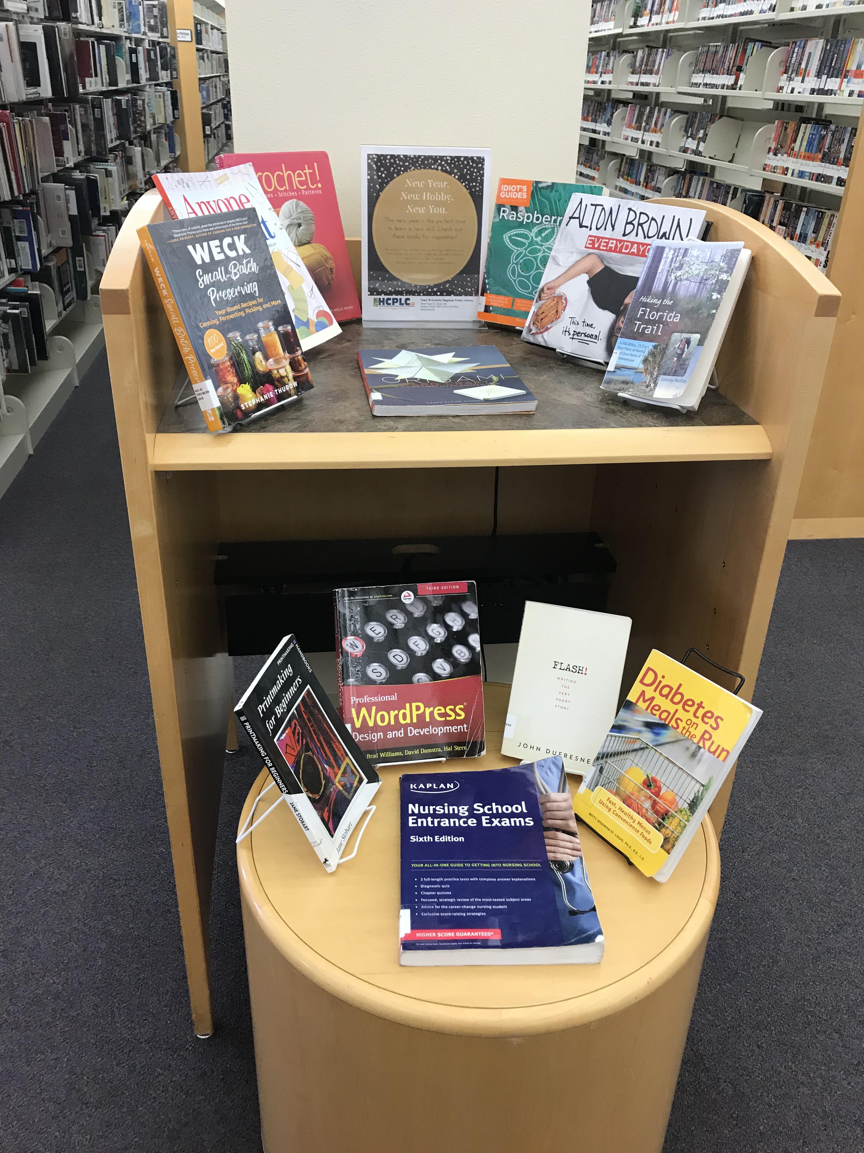 New Year New You mini book display! My first one! 📚 | Scrolller