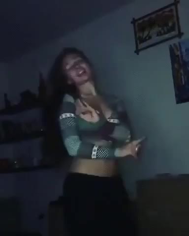 Nice dance | Scrolller