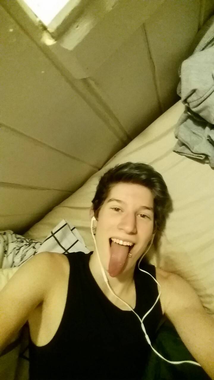 Nice long tongue | Scrolller