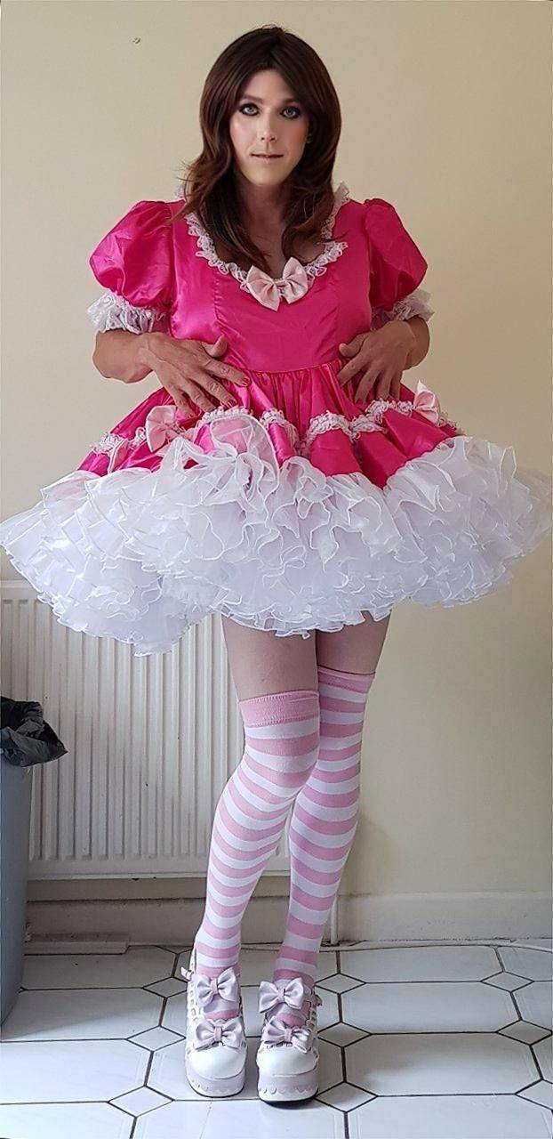 Nice looking sissy | Scrolller