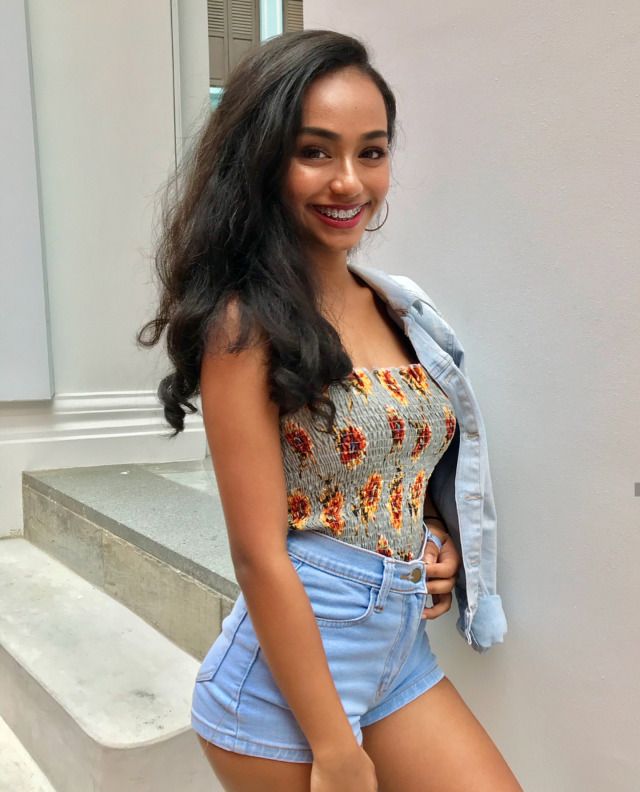 Nice Smile! | Scrolller