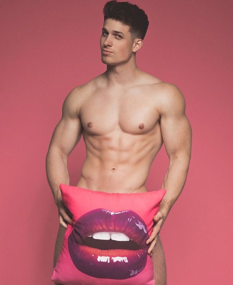Nick Sandell | Scrolller